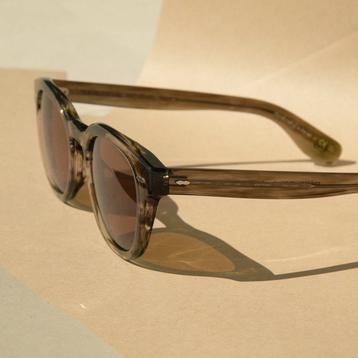 Oliver Cary Grant Sun Exclusive Sunglasses in Soft Olive Bark | Oliver®